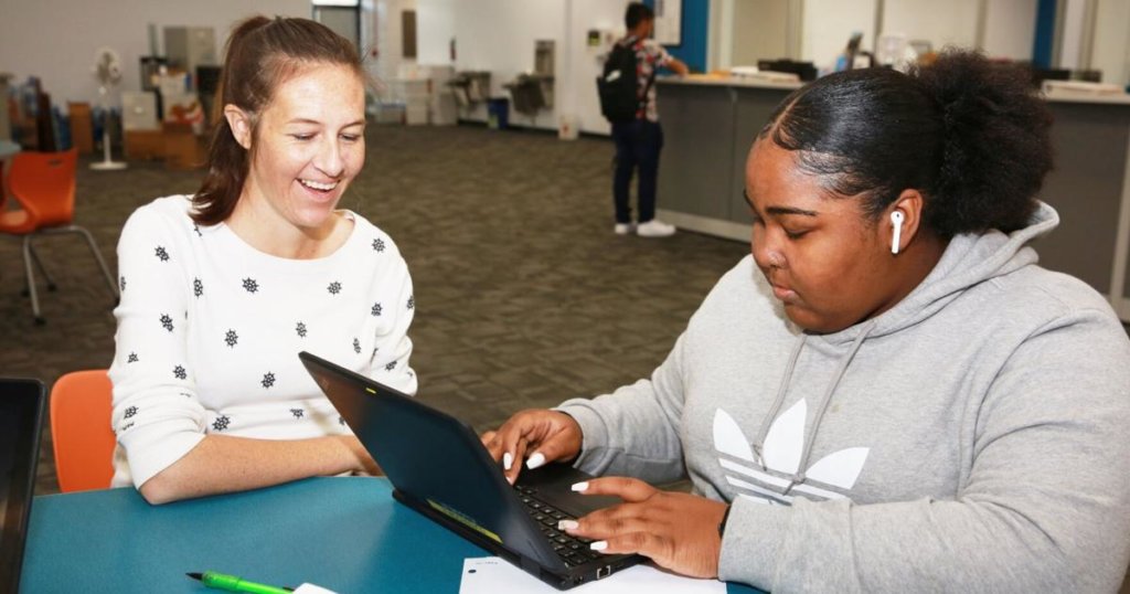 Our Robust Intern Program Benefits Students AND Future Social Workers ...